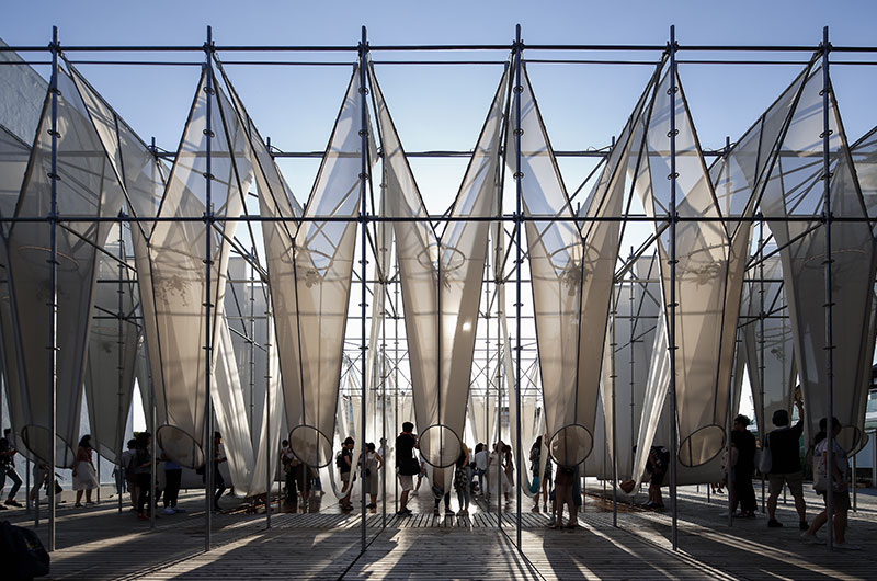 High-Strength Scaffolding for Stages and Art Installations by Sucoot